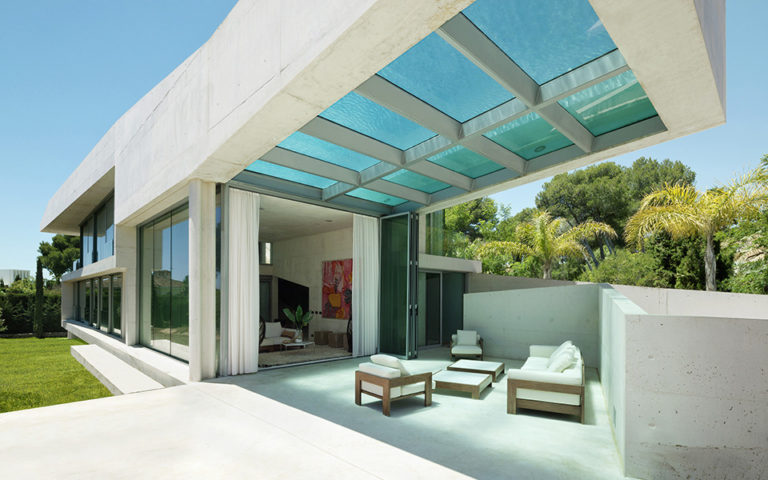 Glass swimming pool: 22+ best design ideas and who make them