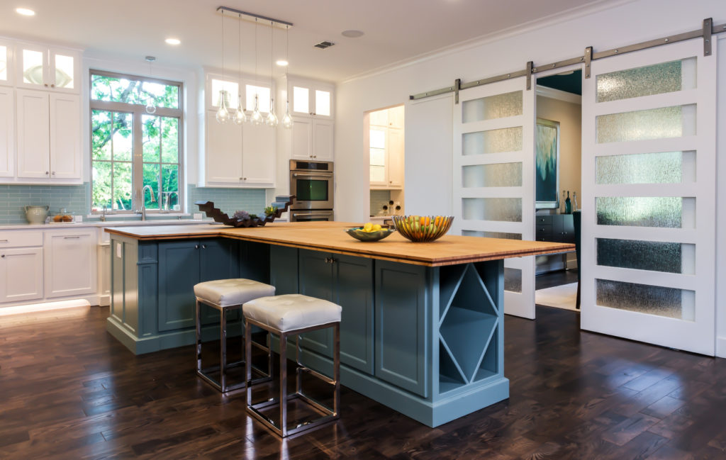 19 Large kitchen window ideas