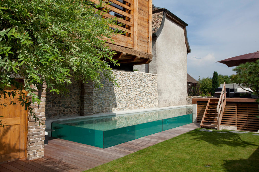 Glass swimming pool: 22+ best design ideas and who make them