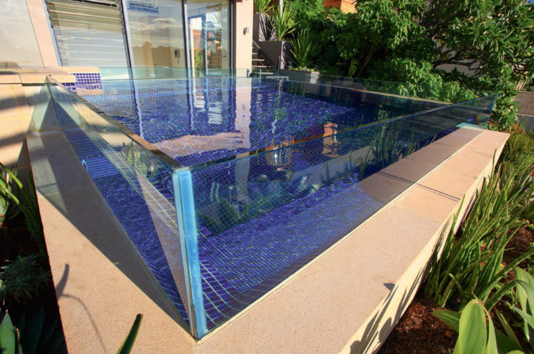 Glass swimming pool: 22+ best design ideas and who make them